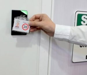 A renewed Tag in "card holder" format